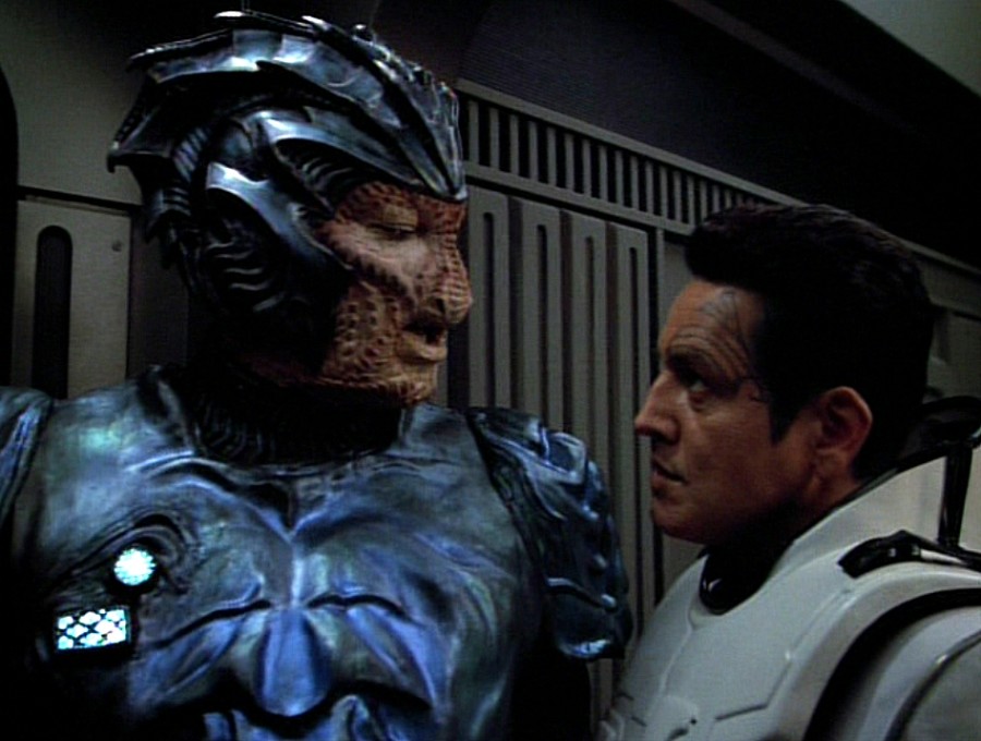 Star Trek: Voyager Season 4 Screencaps, Synopses, and Images - Strekonline